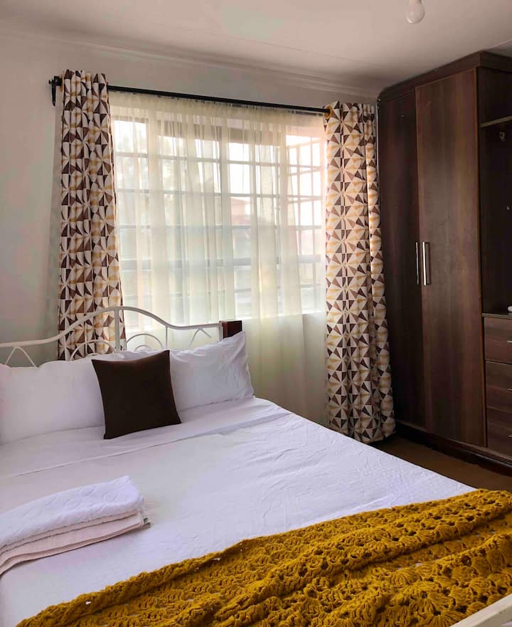 Lovely 2br Milimani - Fast Wifi $ Secure Parking - Kisumu