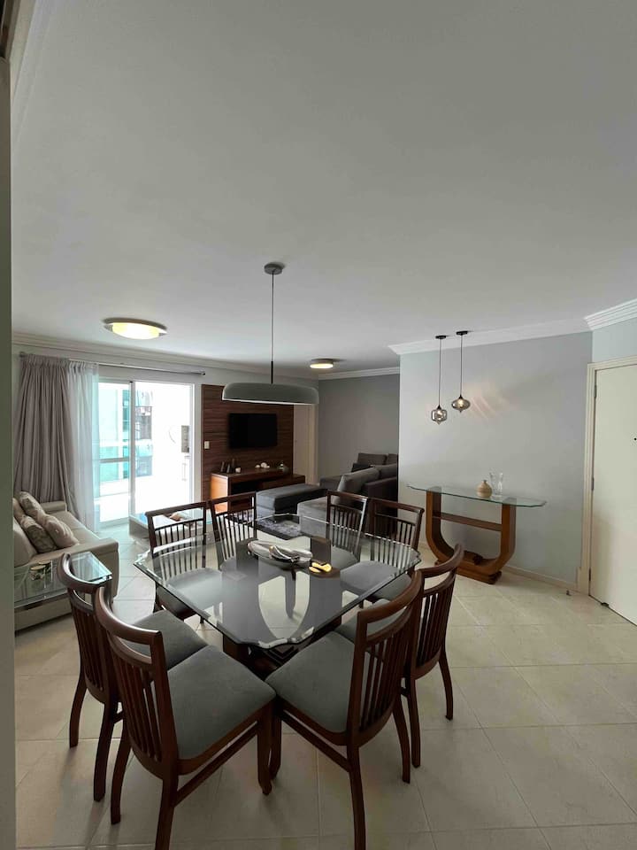 Alugo Lindo Apartamento No Centro Da Meia Praia. - Itapema