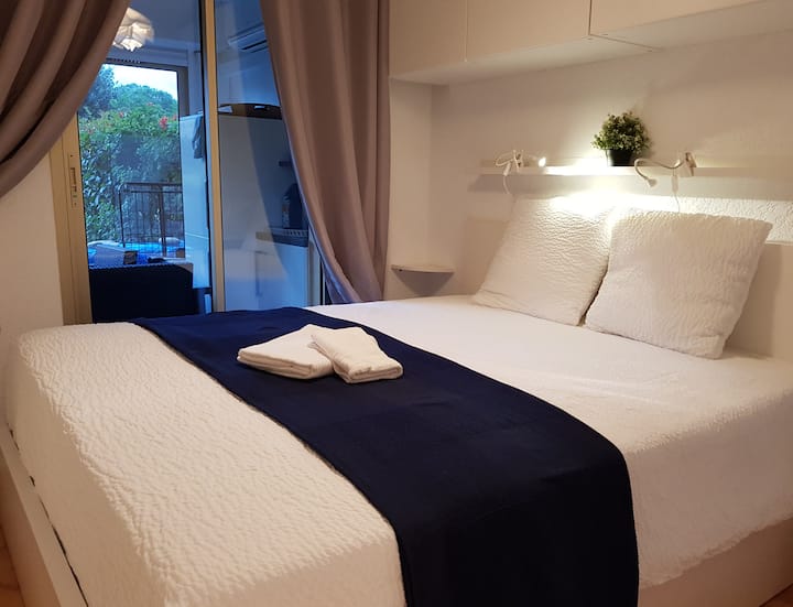 Grand T2 40m² Climatisation à 100 M De La Plage - La Londe-les-Maures