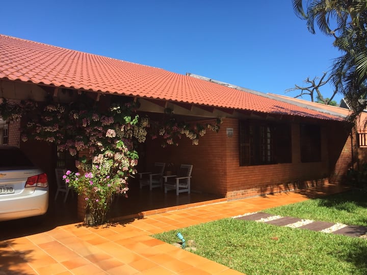 Casa De Praia Com Piscina E Churrasqueira - Guaratuba