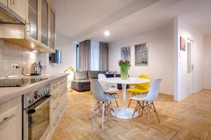 Cute And Sunny Family Apartment By Tyzenhauz - Cracovia