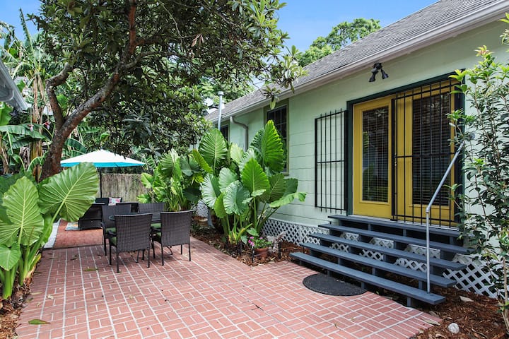 Uptown Carrollton Cottage - Tulane University,New Orleans