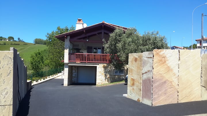 T2 Au Rez De Chaussee Au Abord Du Lac Avec Wifi - Espelette