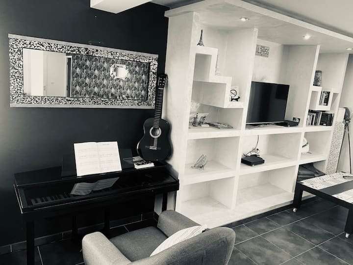 Villa Clôturée 4 Chambres Près Circuit 24h Du Mans - Loire