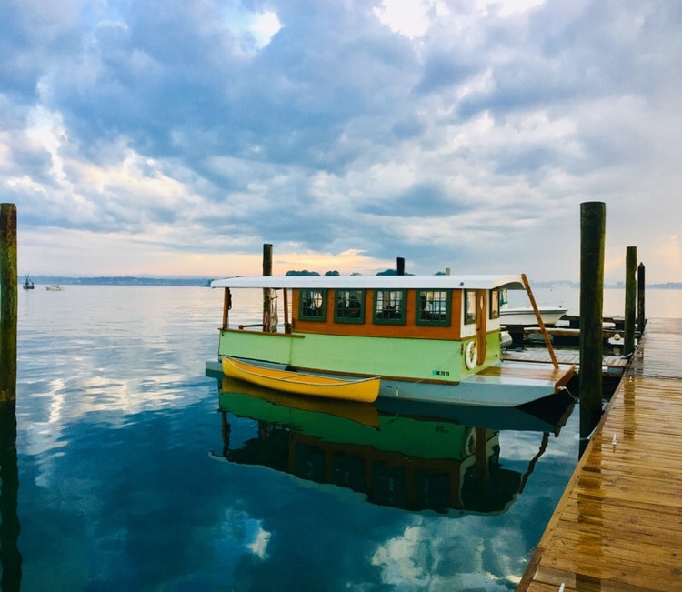 Unique Tiny Houseboat with Harbor Views. - Houseboats for Rent in ...