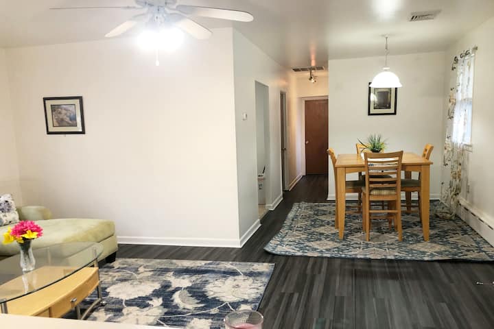 Upper Darby Cozy Apartment - Upper Darby, PA