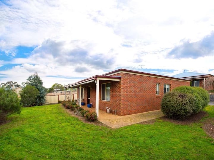 Campbells Creek Cottage - Castlemaine