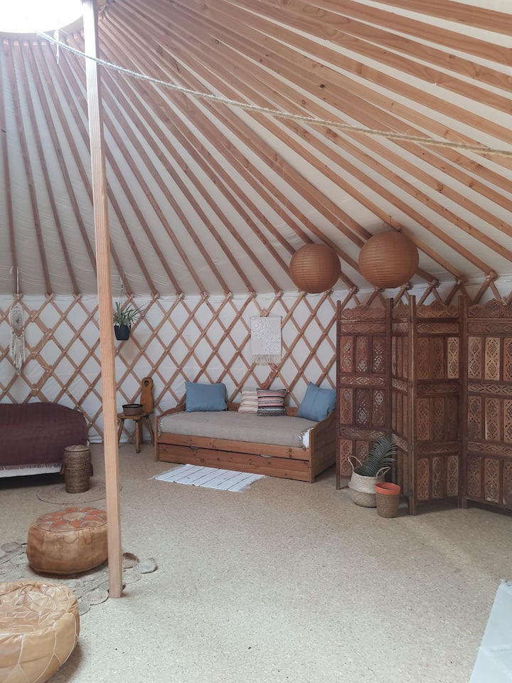 Yourte Artisanale - Nature, Animaux & Piscine - Bonneval