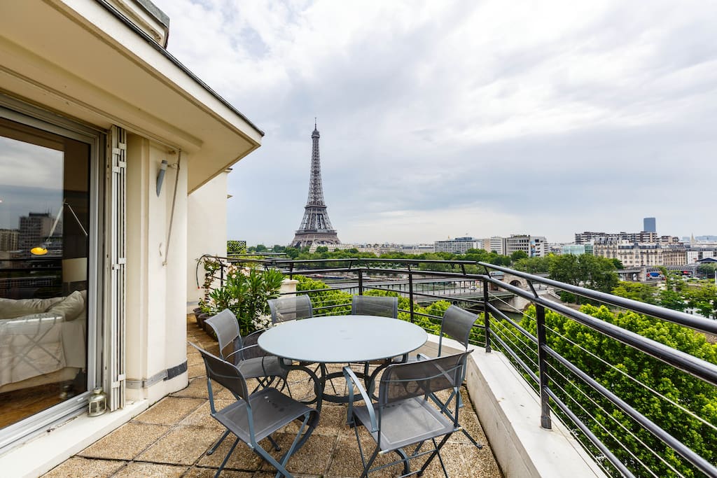 Magnificent view on Eiffel Tower - Apartments for Rent in Paris, Île-de ...
