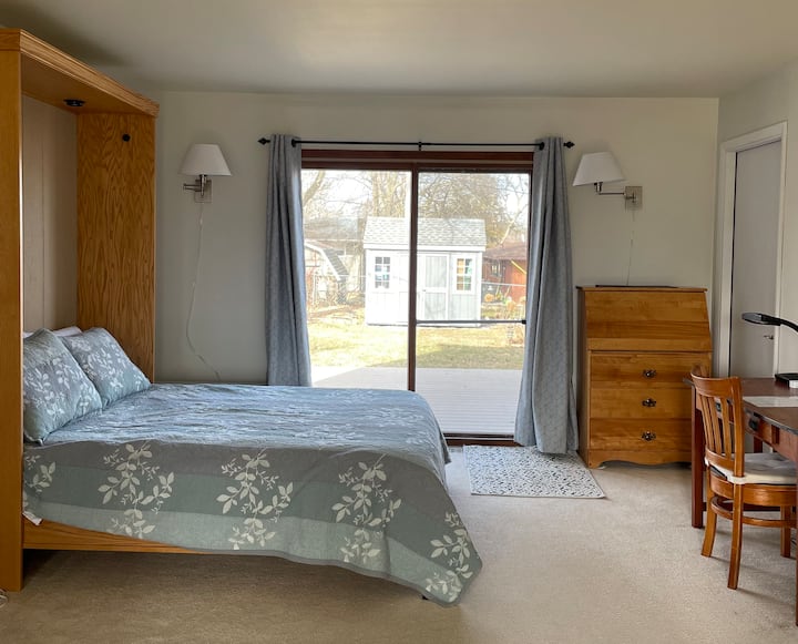 Private Guest Suite With Own Bath & Kitchenette - Ann Arbor, MI