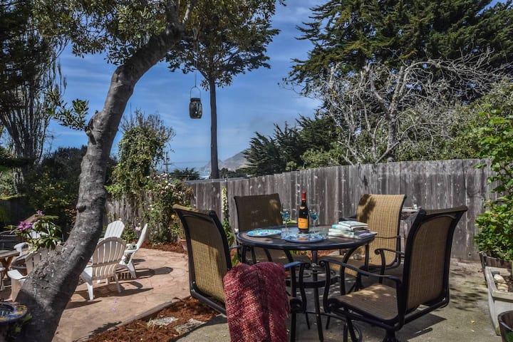 Private Entry/bathroom~peaceful Oceanview Backyard - Pacifica, CA