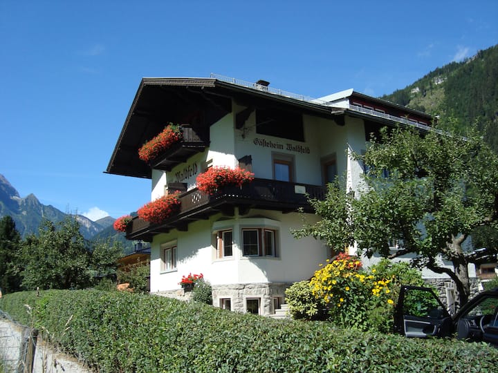 Guest Rooms Next To Penken Gondola - Mayrhofen