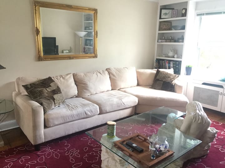 Cozy, Cute Condo Close To Everything! - Alexandria, VA