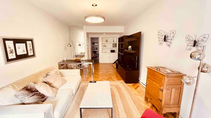 Amplio Departamento En Recoleta C/cochera Privada - ブエノスアイレス