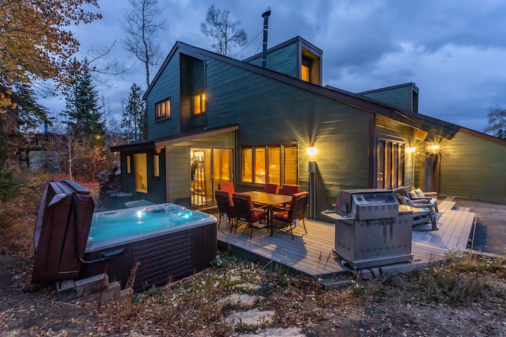 A Cozy, Spacious Silverthorne Townhome, Wifi Plus! - 銀座