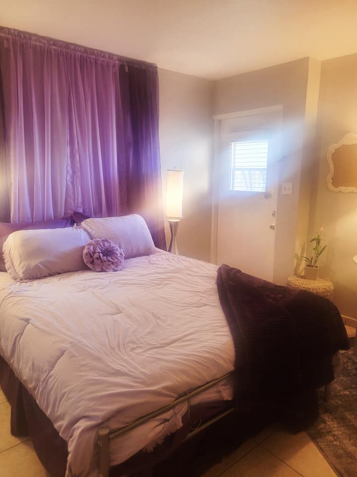 The Flamingo Room - Siesta Key, FL