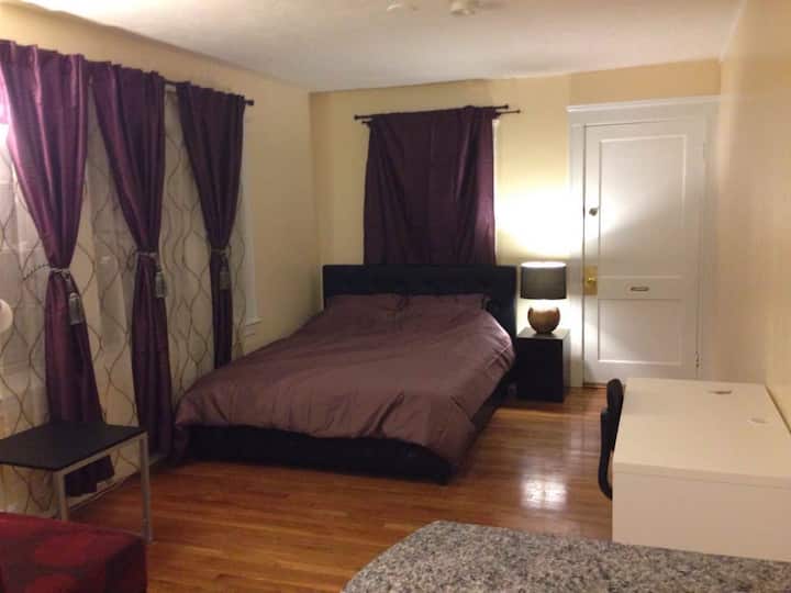 Great Studio With Parking - Quincy, MA