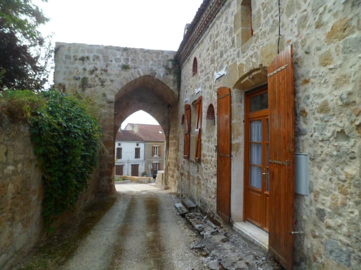 Maison De Village Très Ancienne - Condom