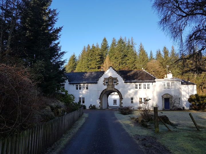 Beautiful Modernised Estate Workers Accommodation. - Loch Tay
