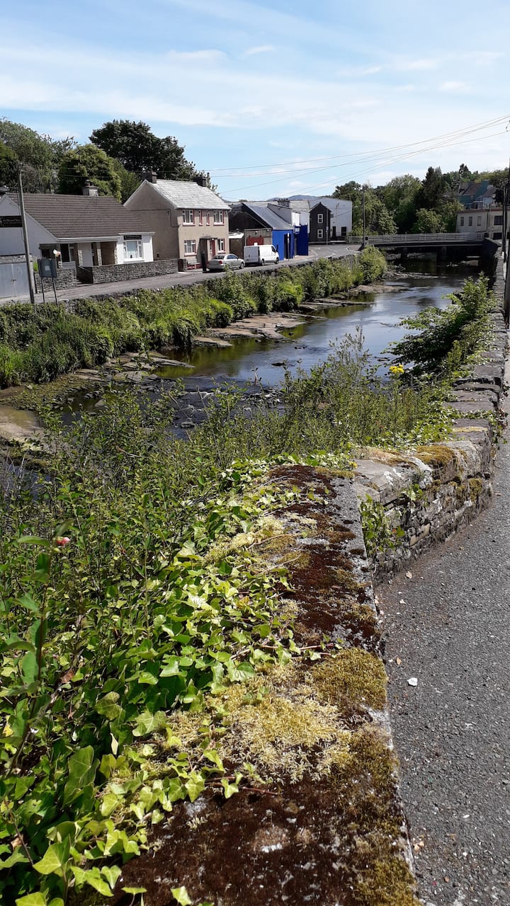 Riverside House Centre Donegal Town Next To Castle - Donegal