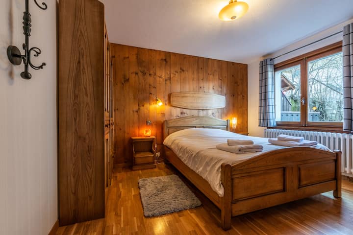 Chantal - Great Value Central Apartment For 8! - Morzine