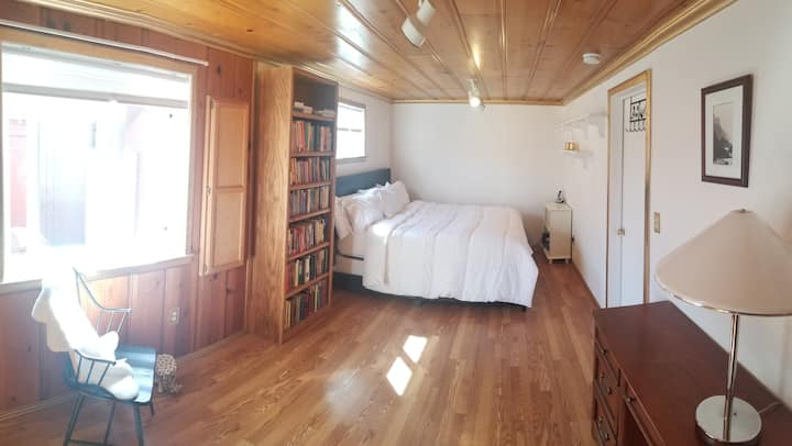 Tzion's Knotty Pines By The Sea - Morro Bay, CA