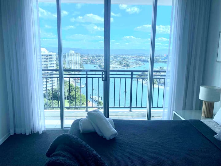 Sunset Paradise At Surfers Paradise Gold Coast - Gold Coast