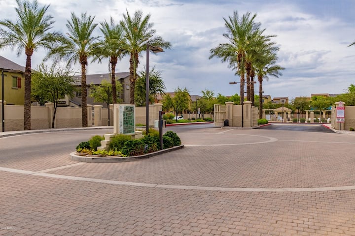 Cactus League Getaway - Mesa, AZ