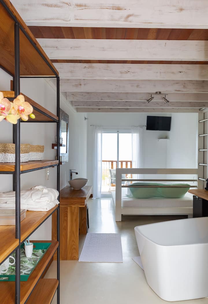 Chambre De Charme Pieds Dans L'eau "Le Cocon" - La Réunion