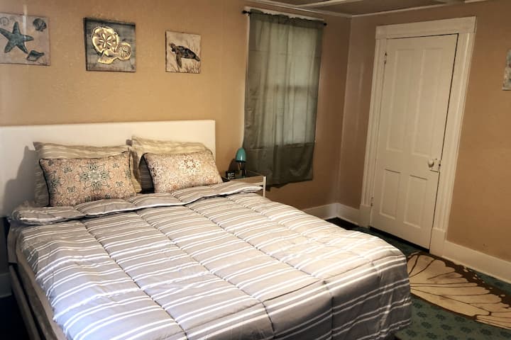 Virginia Street Cottage - Walking And Biking Trail - Butte, MT