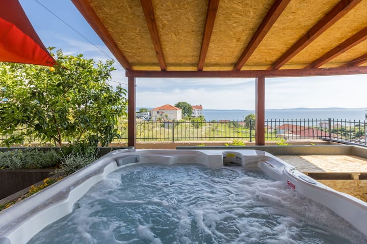 Split-croatia,2br,private Jacuzzi, Private Parking - Split