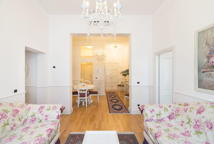 Downtown Luxury Flat "Vittoria" - Pistoia