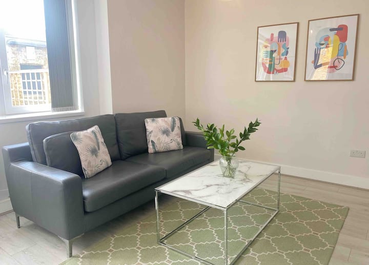 Conveniently Located 1-bedroom Flat - Essex