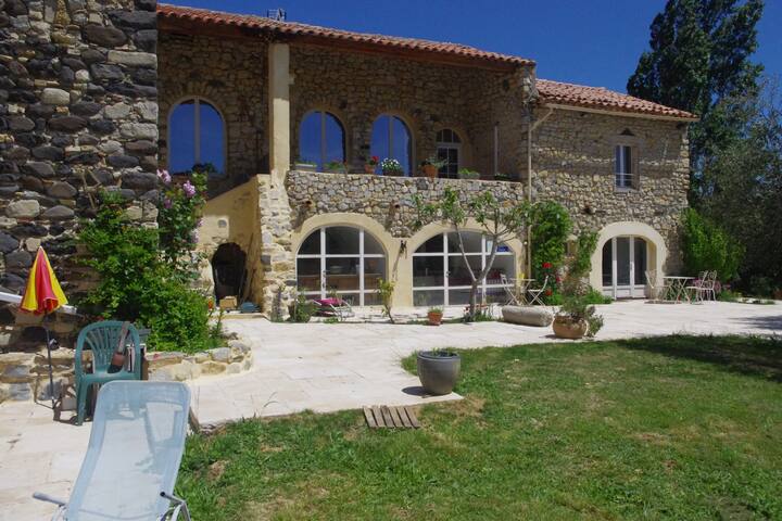 Grandes Chambres D’hôtes  (Chambre "Méditerranée") - Alba-la-Romaine