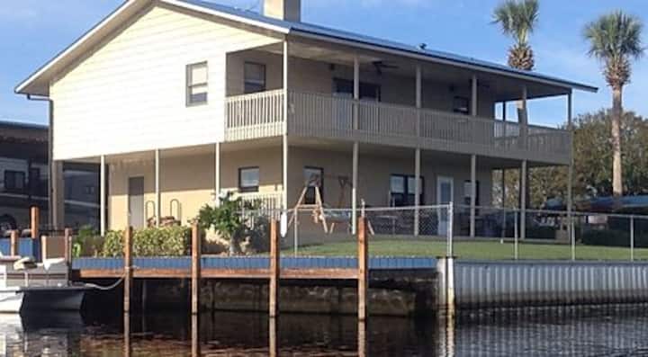 Lake House On Hatchineha Lake Of Central Florida - Lake Kissimmee State Park, Lake Wales