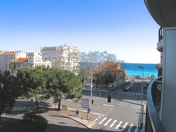 Holiday Home One Bedroom, Pool , Beach , Terrace - Nice