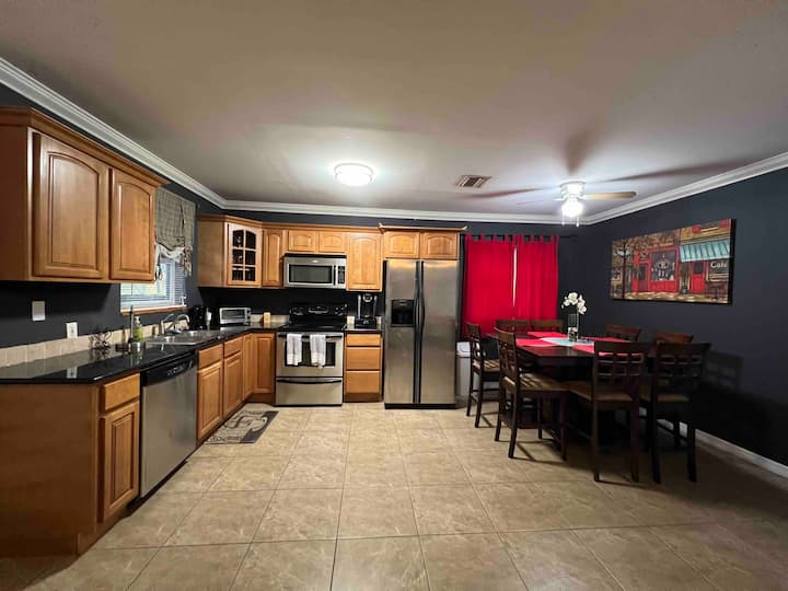 Modern 2 Bedroom Near Shops, W/d Fast Wifi 500mbps - Aventura, FL