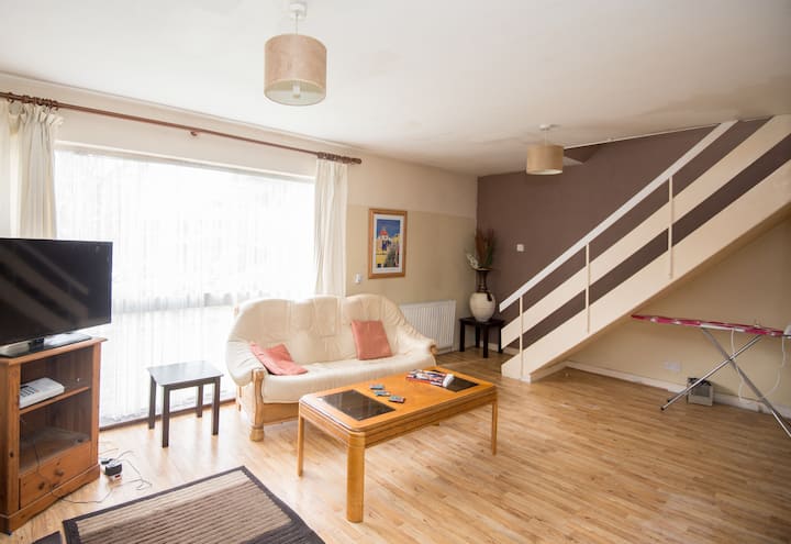 3 Bed House , Near Sea , Big Lounge In Bayside - Dublin