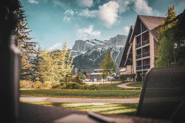 ★ Gorgeous View ★ Entire 1br Unit In Luxury Resort - Canmore