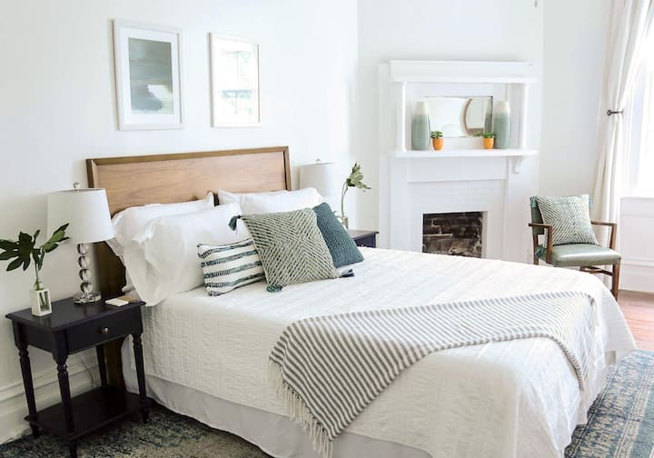 Stunning Forsyth Park Charmer - Amazing Location! - Savannah, GA