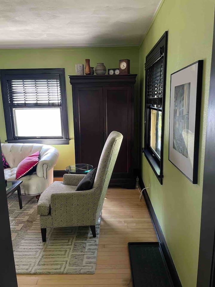 Livingston Bungalow - Madison, WI