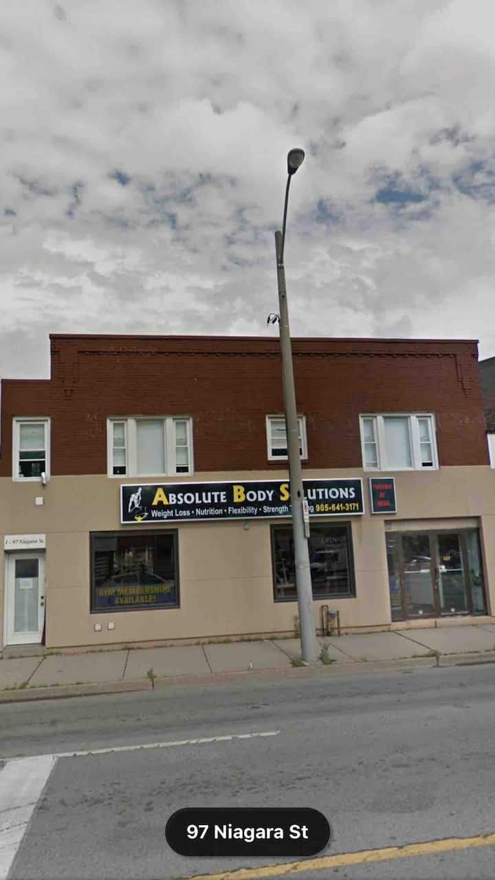 Nice  Bedroom Available At Downtown St.catharines - St. Catharines