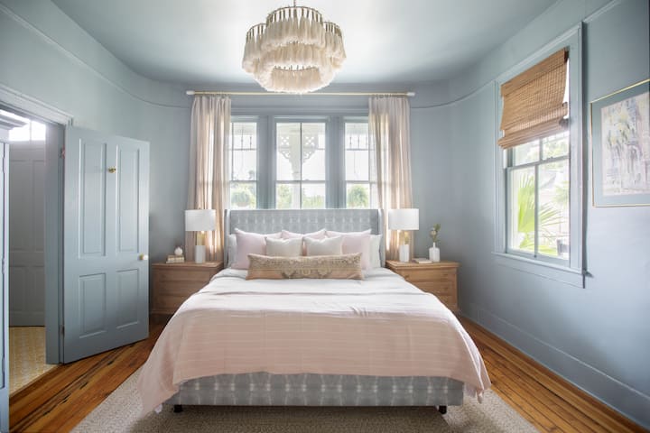 The Monroe | Award-winning Renovated Historic Home - Folly Beach