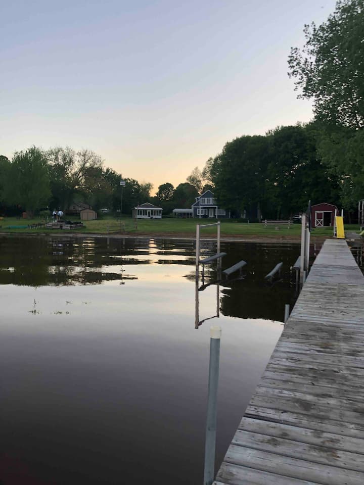 Top 9 Lakefront Rentals In Michigan, The USA | Trip101