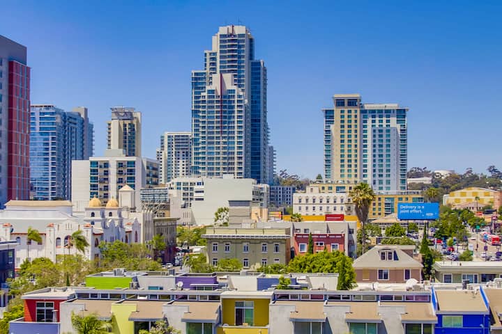 Cool 2-bedroom Downtown Loft With Views! - San Diego