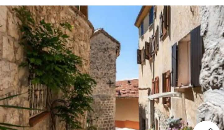 Maison Centre Du Village - Carros