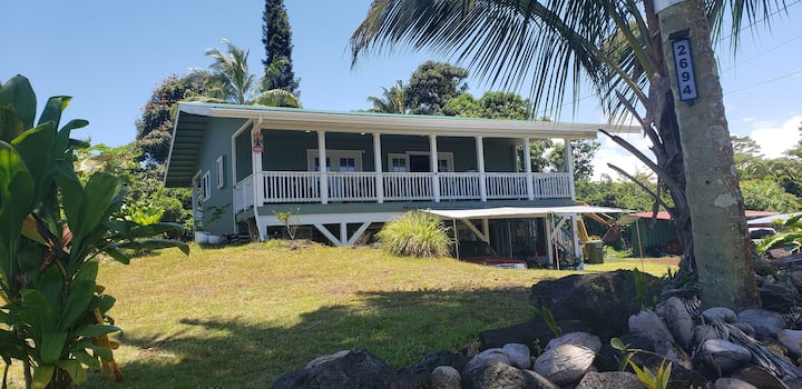 Pahoa: Upper Level W/ Lg Lanai * Cool Breezes* - Pāhoa, HI