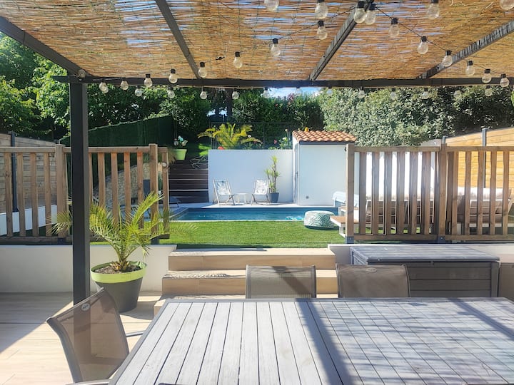 Maison Mitoyenne Avec Piscine Privée Et Chauffée - Urrugne