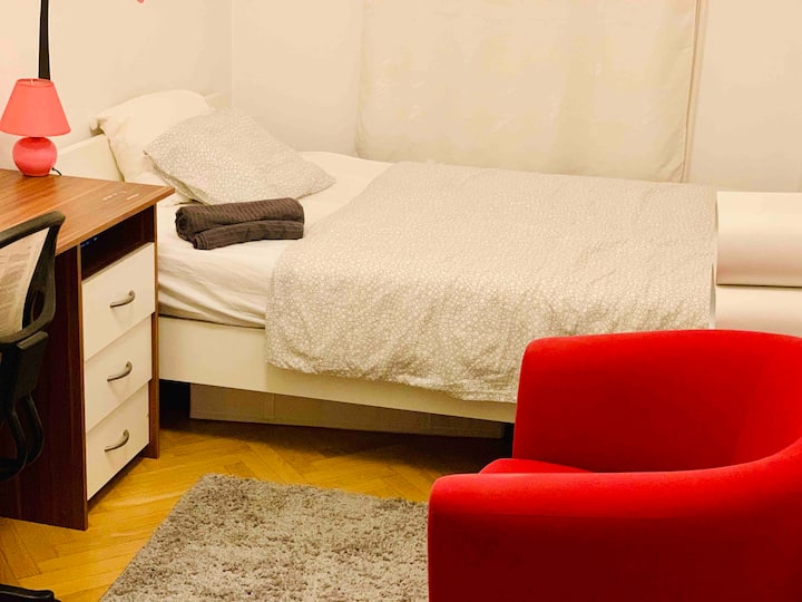 A Cozy Modern Room In The Heart Of Vienna - Wien