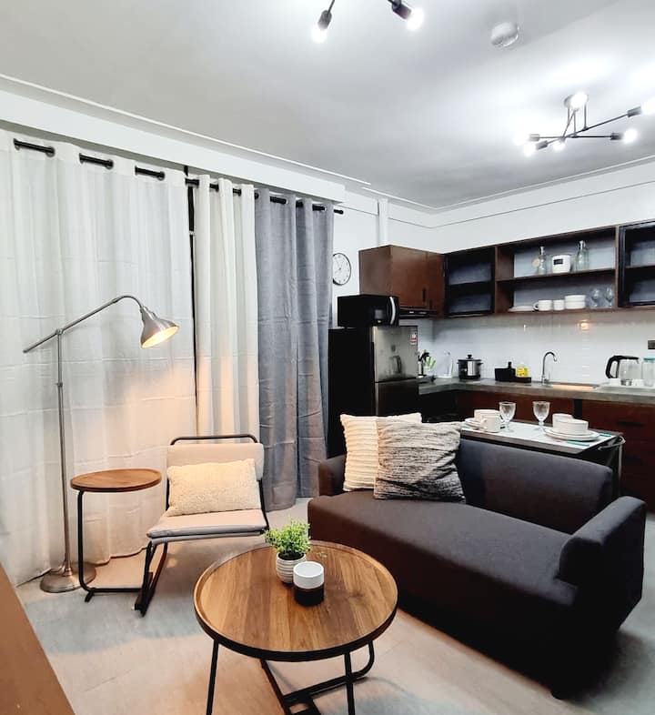 2a2j Apartments 
2 Bedroom - Manila